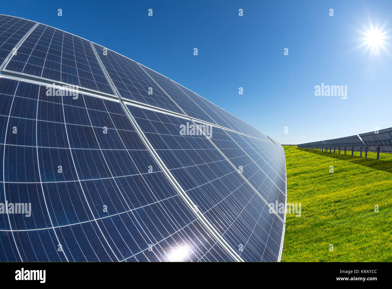 Solar panel arrangement hi-res stock photography and images - Alamy