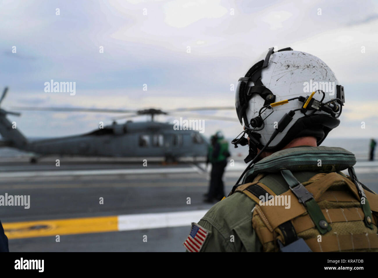 Ocean (Dec. 12, 2017) Naval Air Crewman (Helicopter) 2nd Class Kory ...