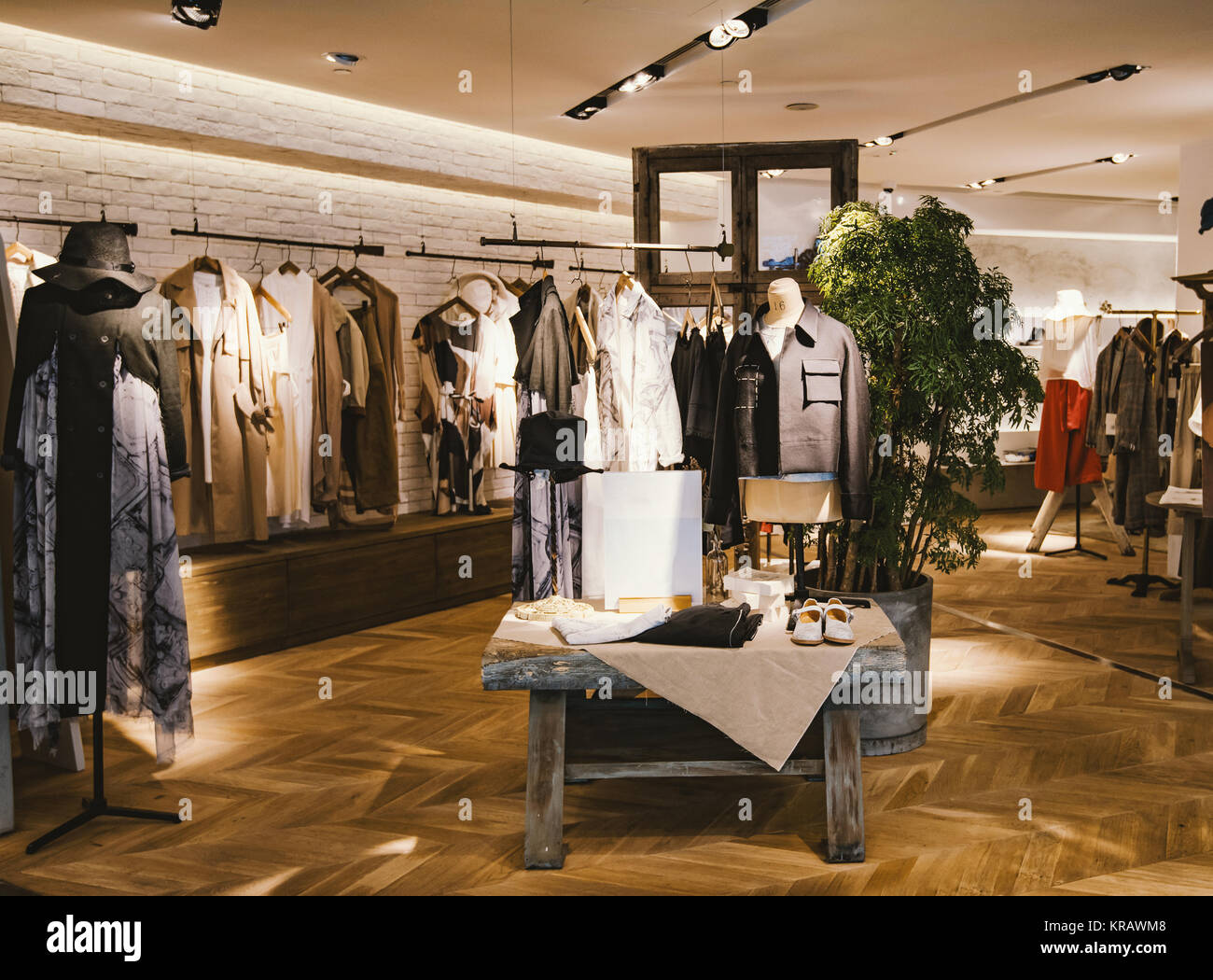 Women clothing shop Stock Photo - Alamy