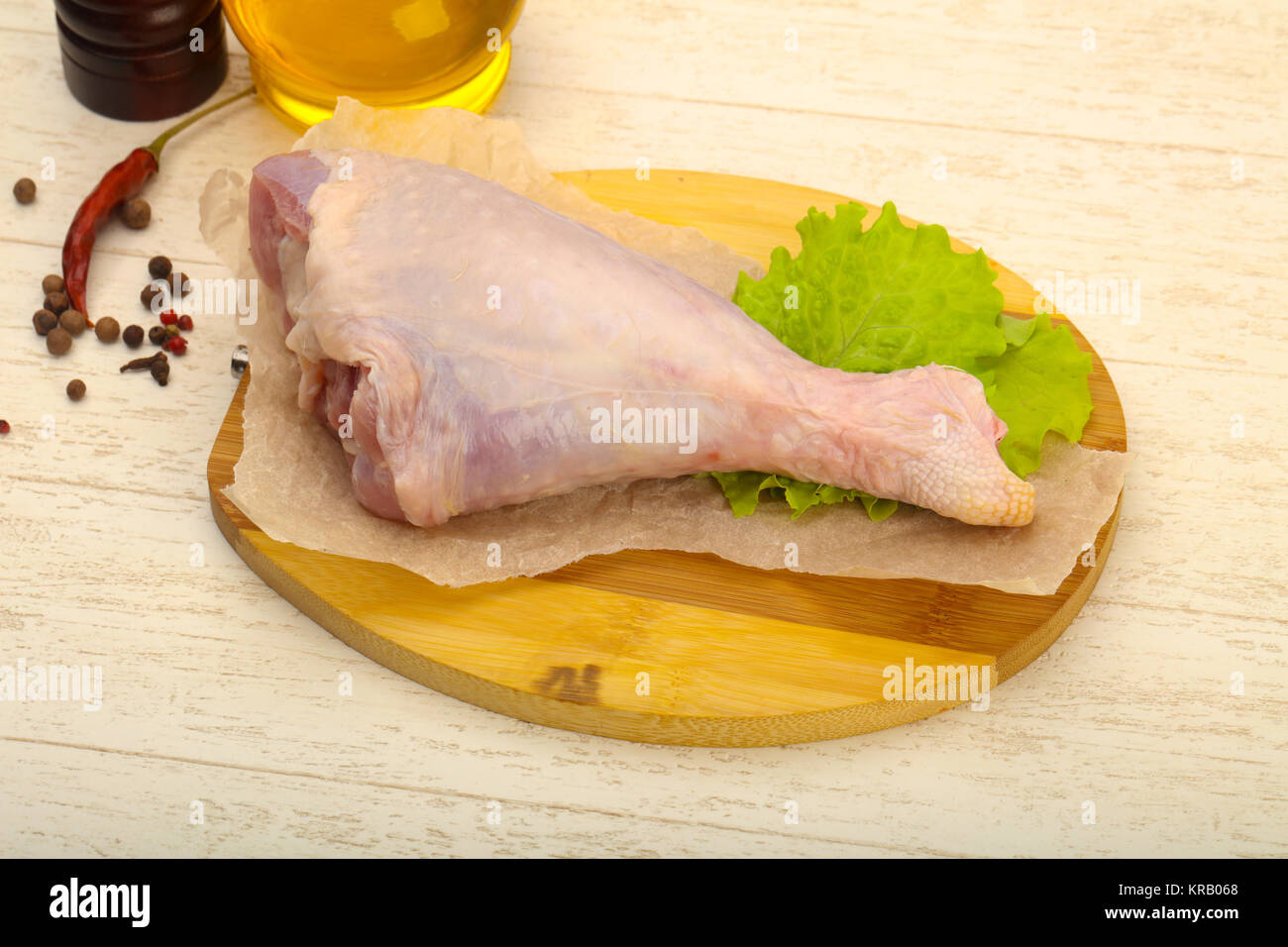 Raw Turkey leg ready for cooking Stock Photo - Alamy