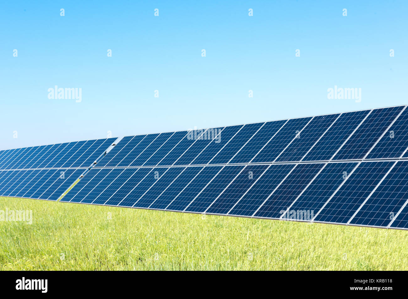 Solar panel arrangement hi-res stock photography and images - Alamy