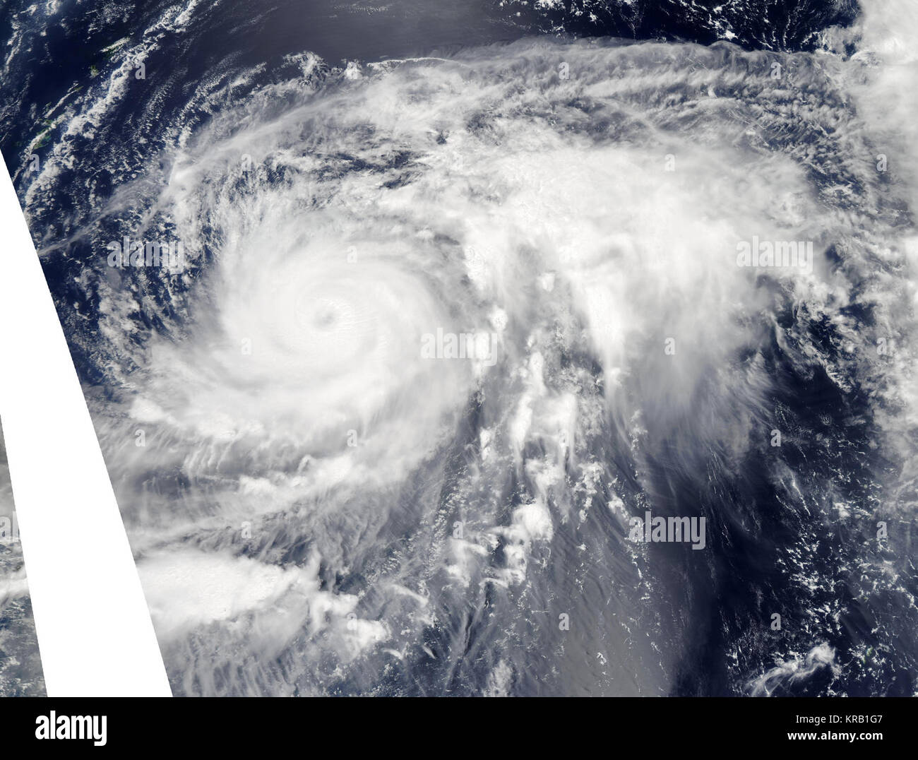 Typhoon Muifa Aug 2 2011 0400Z Stock Photo - Alamy