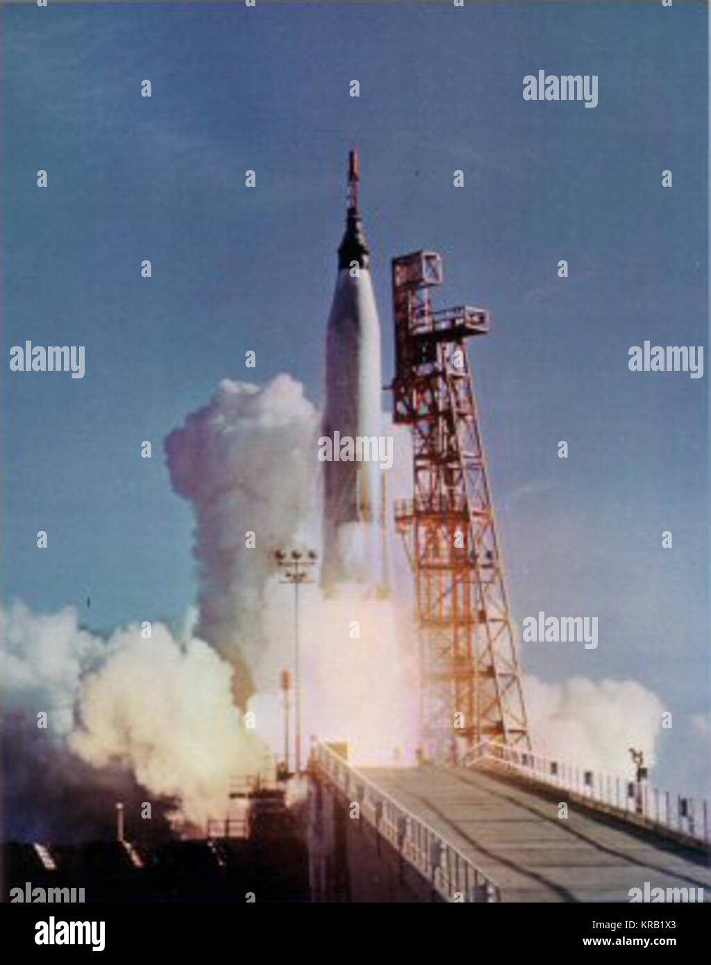 Mercury atlas8 launch Stock Photo - Alamy