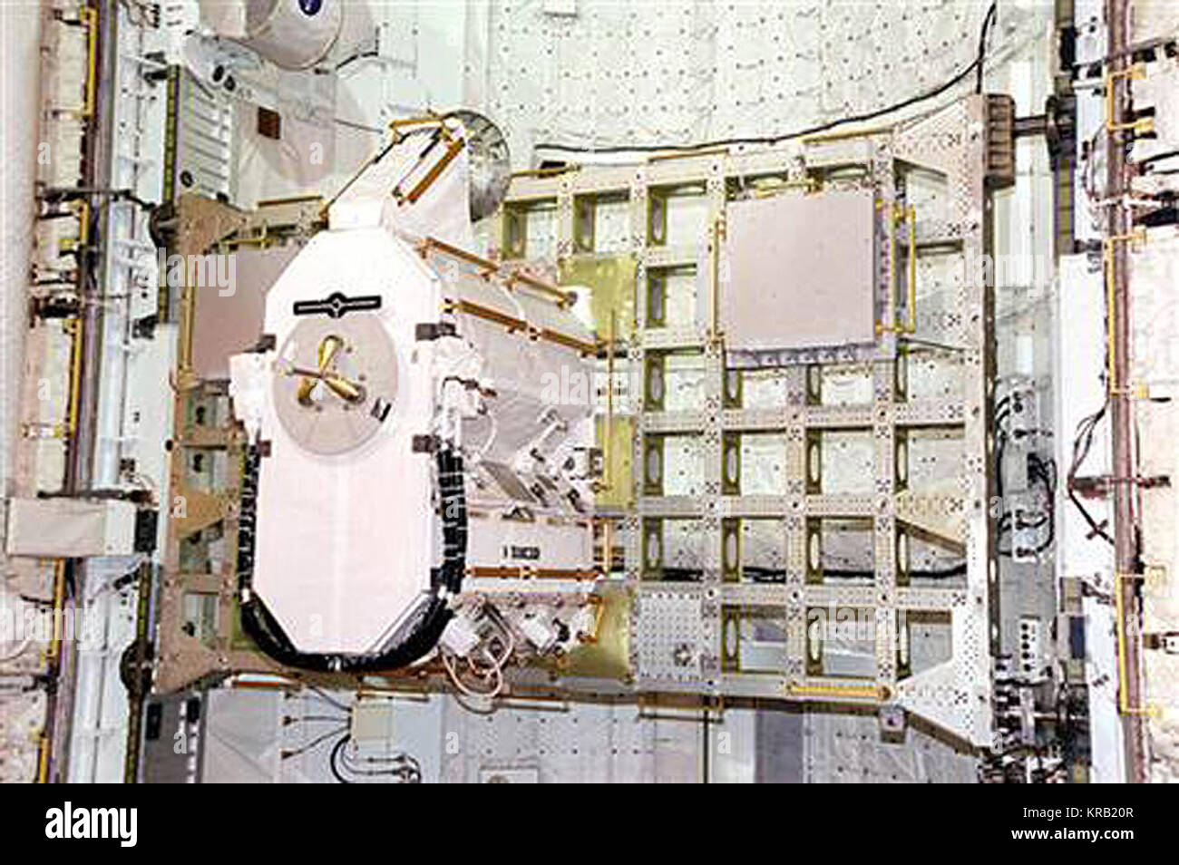 05 ICC STS-105 Stock Photo - Alamy