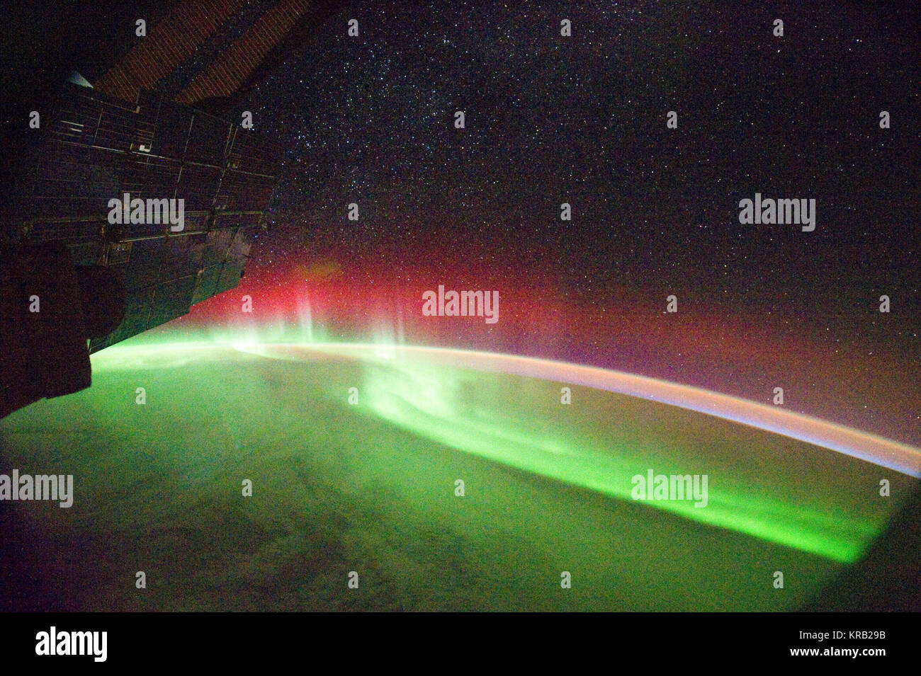 Oxygen atom hi-res stock photography and images - Alamy