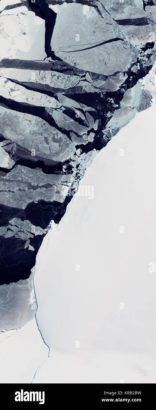 IDL TIFF file Sea Ice and Icebergs off East Antarctica Stock Photo - Alamy