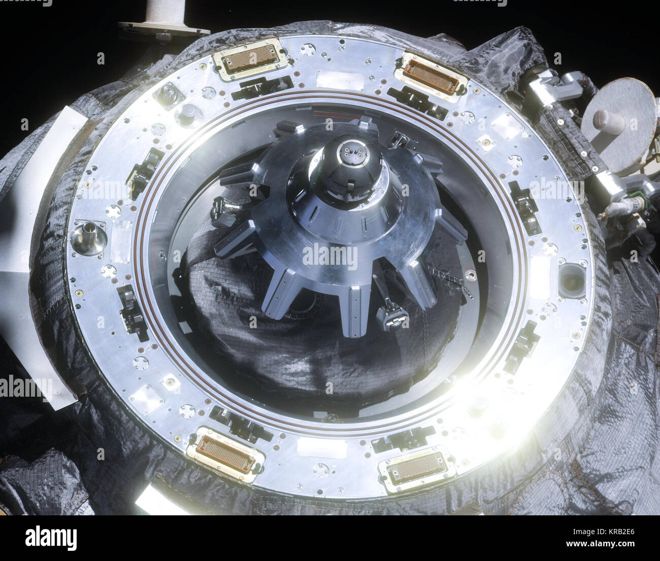 Probe and drogue hi-res stock photography and images - Alamy