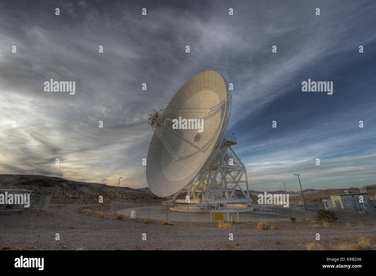 Goldstone 34-meter Beam Waveguide Stock Photo - Alamy