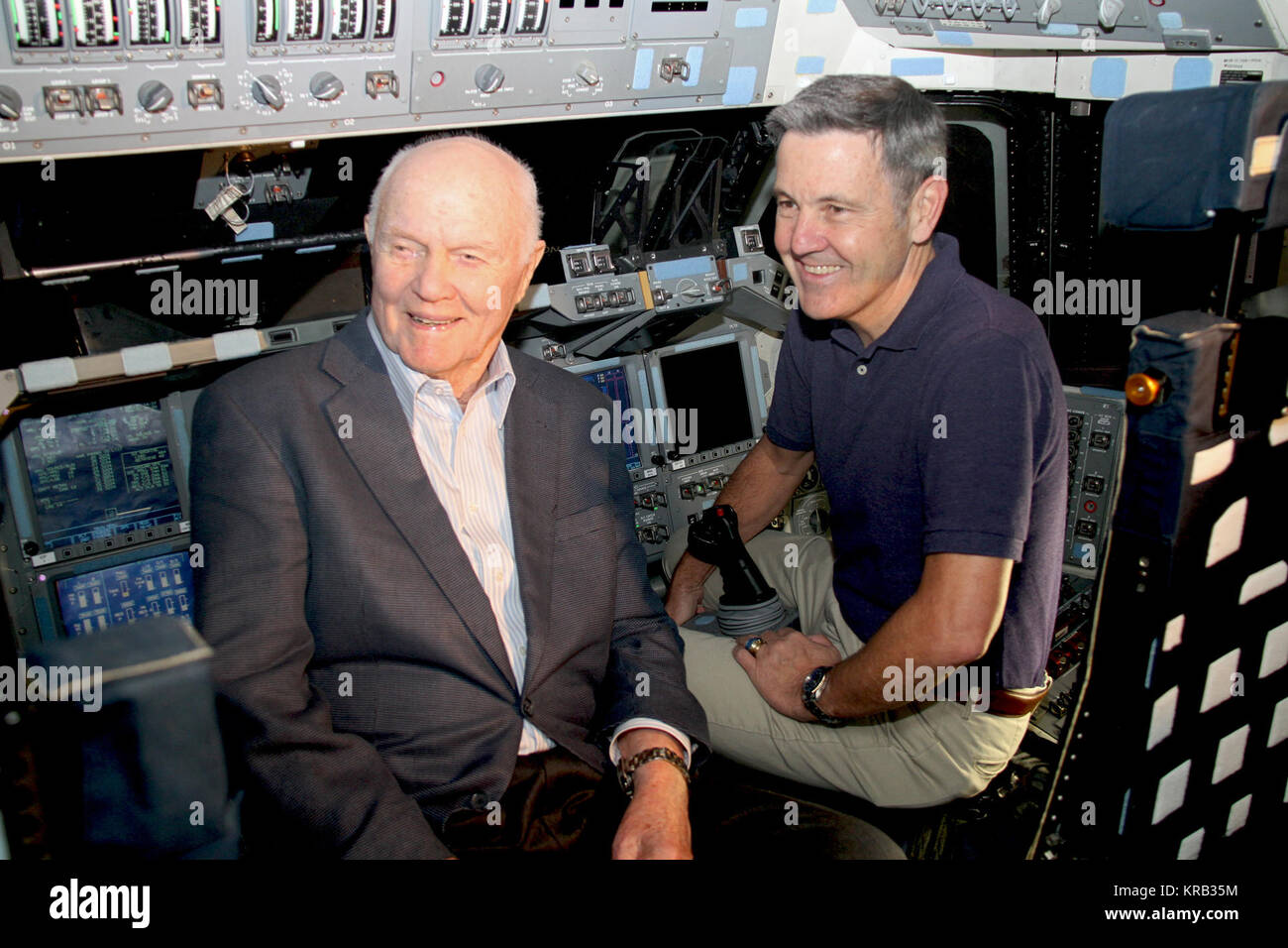 Space shuttle discovery cockpit hi-res stock photography and images - Alamy