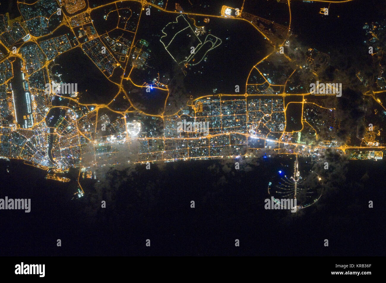 Iss 30 city lights hi-res stock photography and images - Alamy