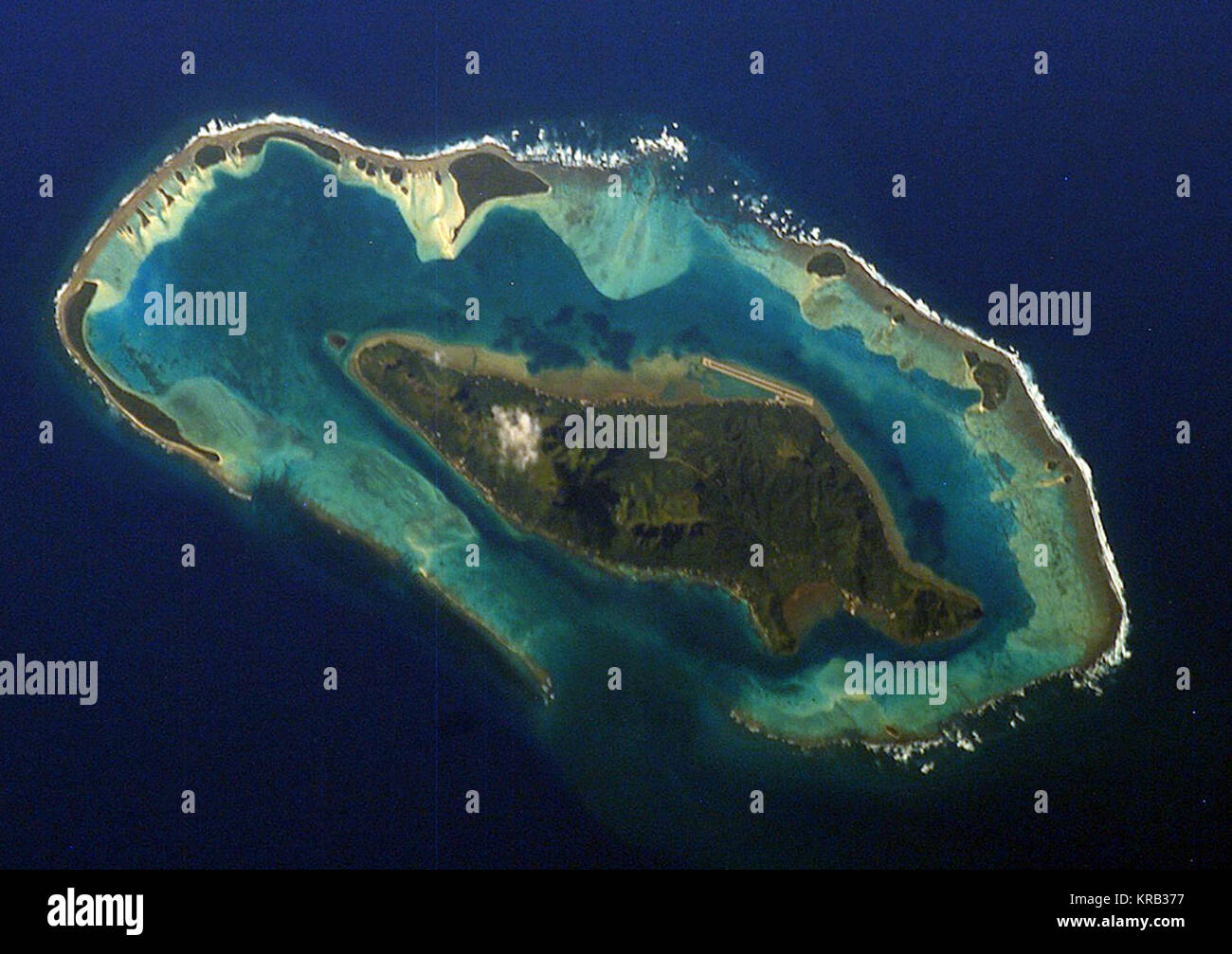 Raivavae hi-res stock photography and images - Alamy