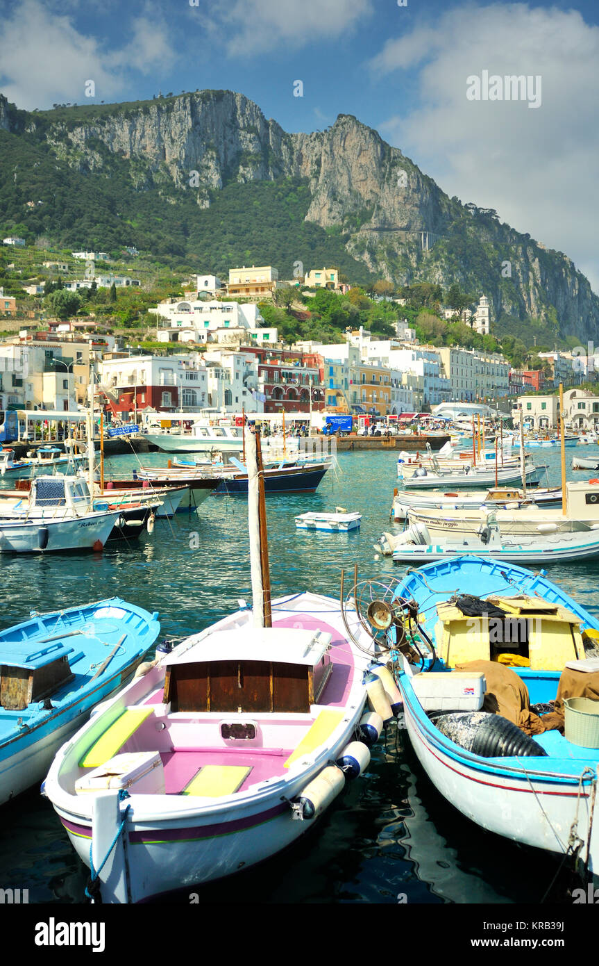 Boats, buildings and hills on the coast of Capri Stock Photo - Alamy