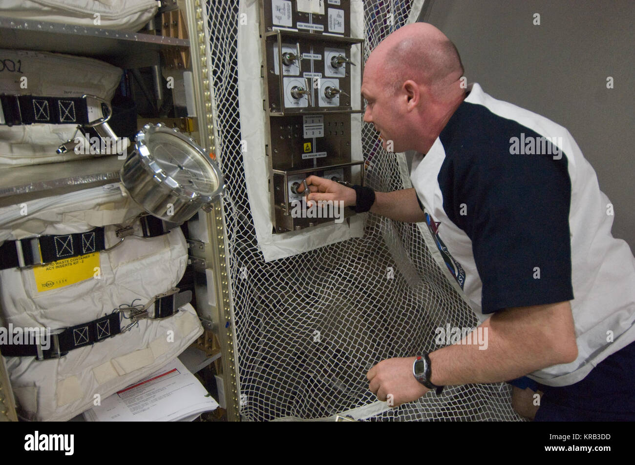 ISS-30 André Kuipers configures the Gas Control Panel in the ATV-3 ...
