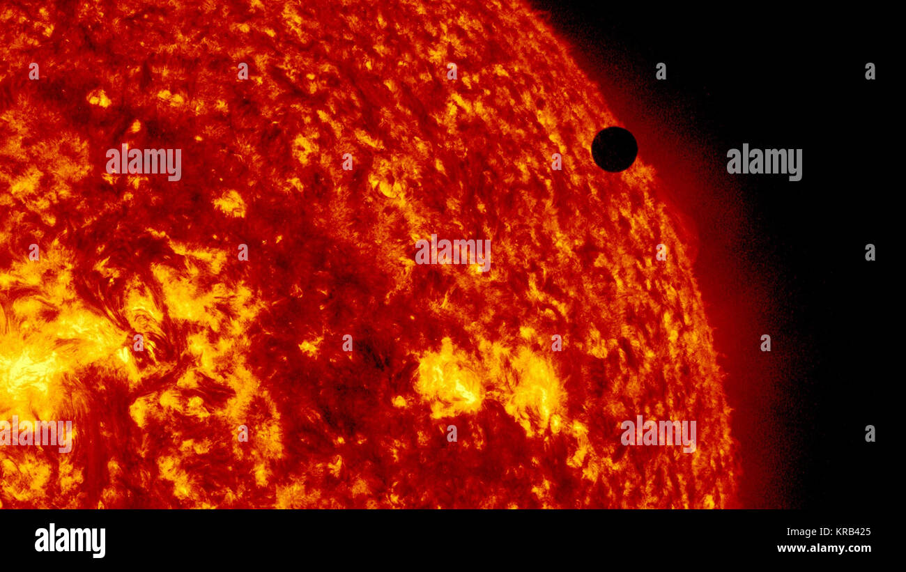 SDO's Ultra-high Definition View of 2012 Venus Transit - 304 Angstrom ...