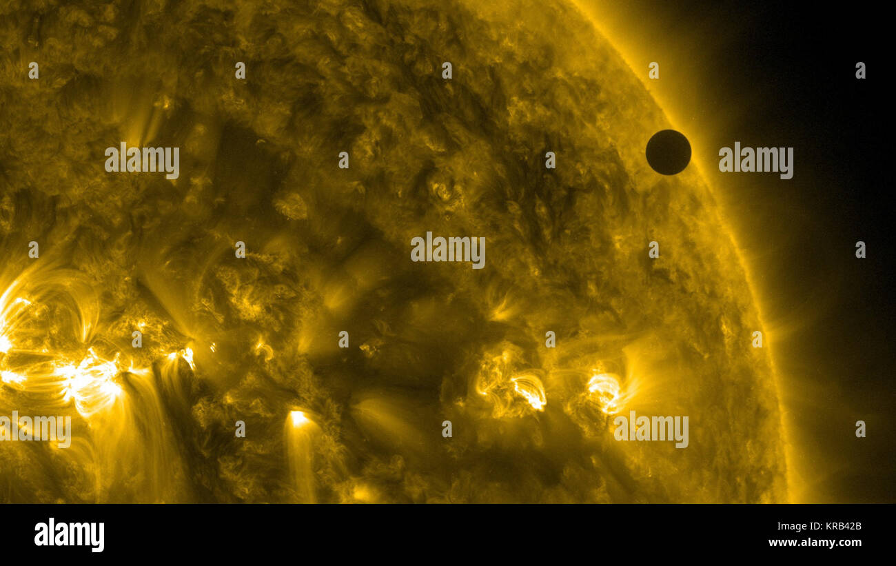 SDO's Ultra-high Definition View of 2012 Venus Transit - 171 Angstrom ...