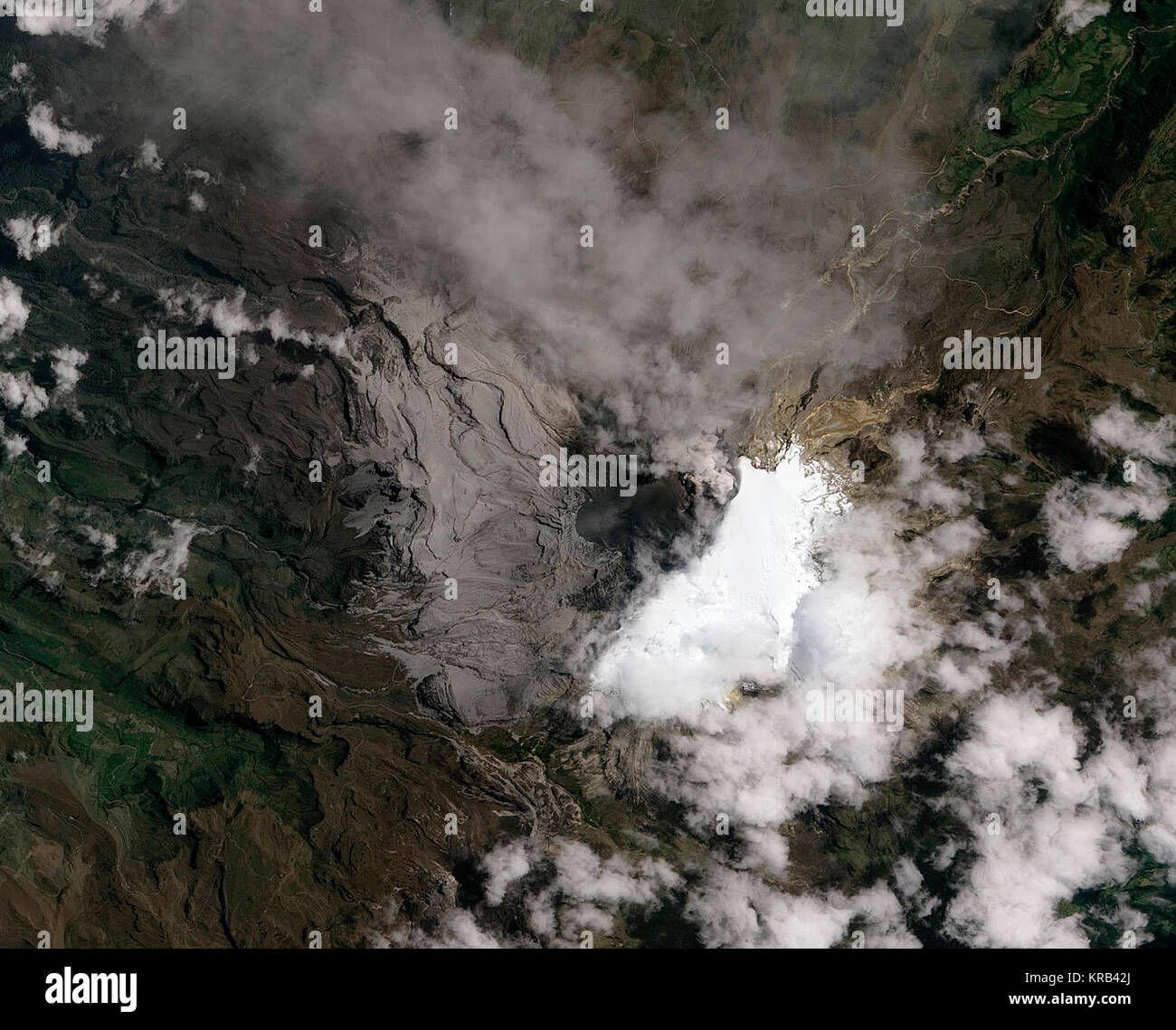 Eruption of Nevado Del Ruiz Nevado del Ruiz Volcano, infamous for its ...