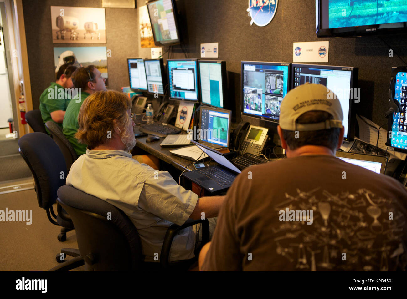 Human spaceflight control hi-res stock photography and images - Alamy