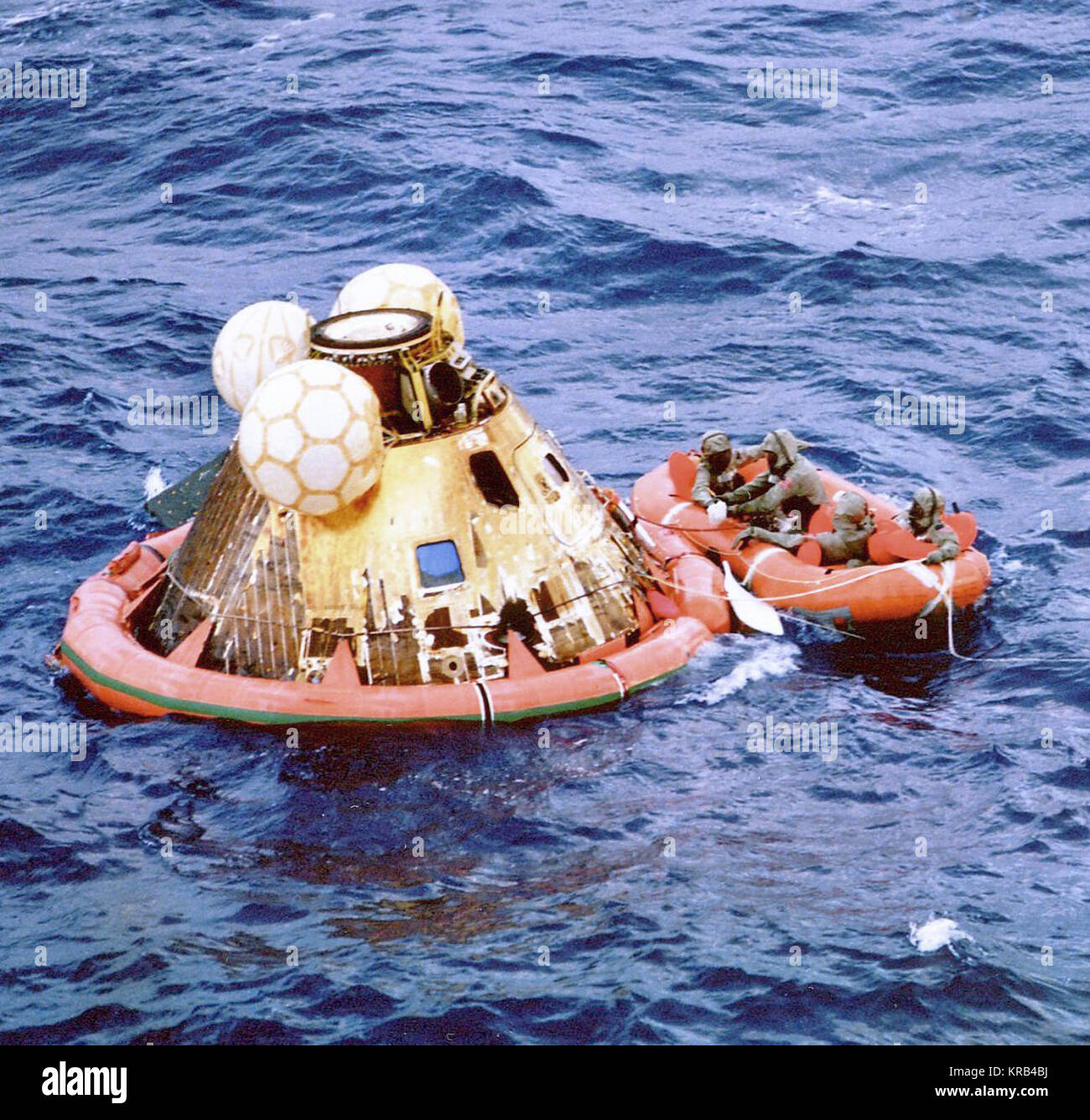 Rocket splashdown hi-res stock photography and images - Alamy