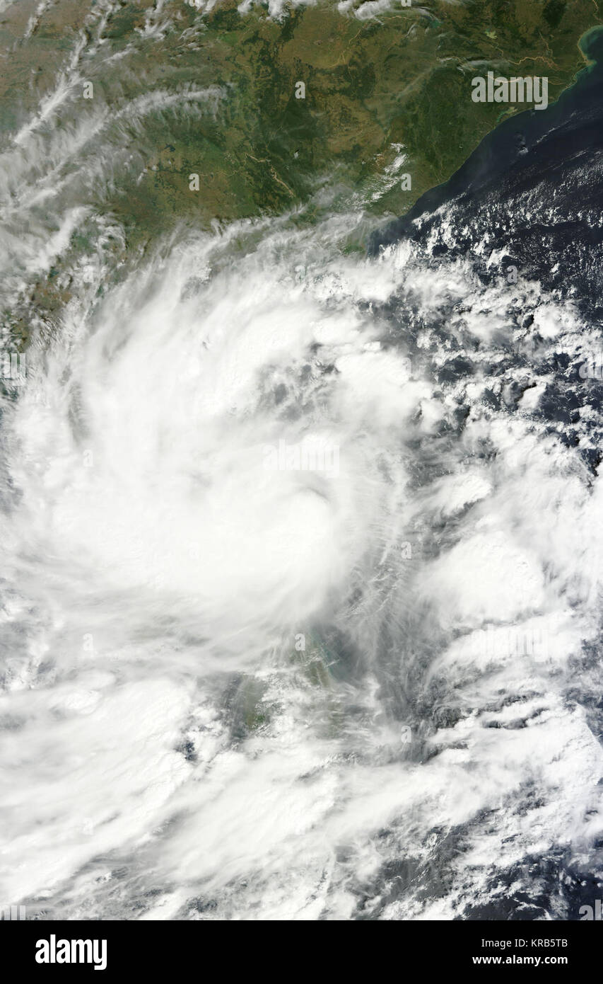 Cyclonic storm hi-res stock photography and images - Alamy