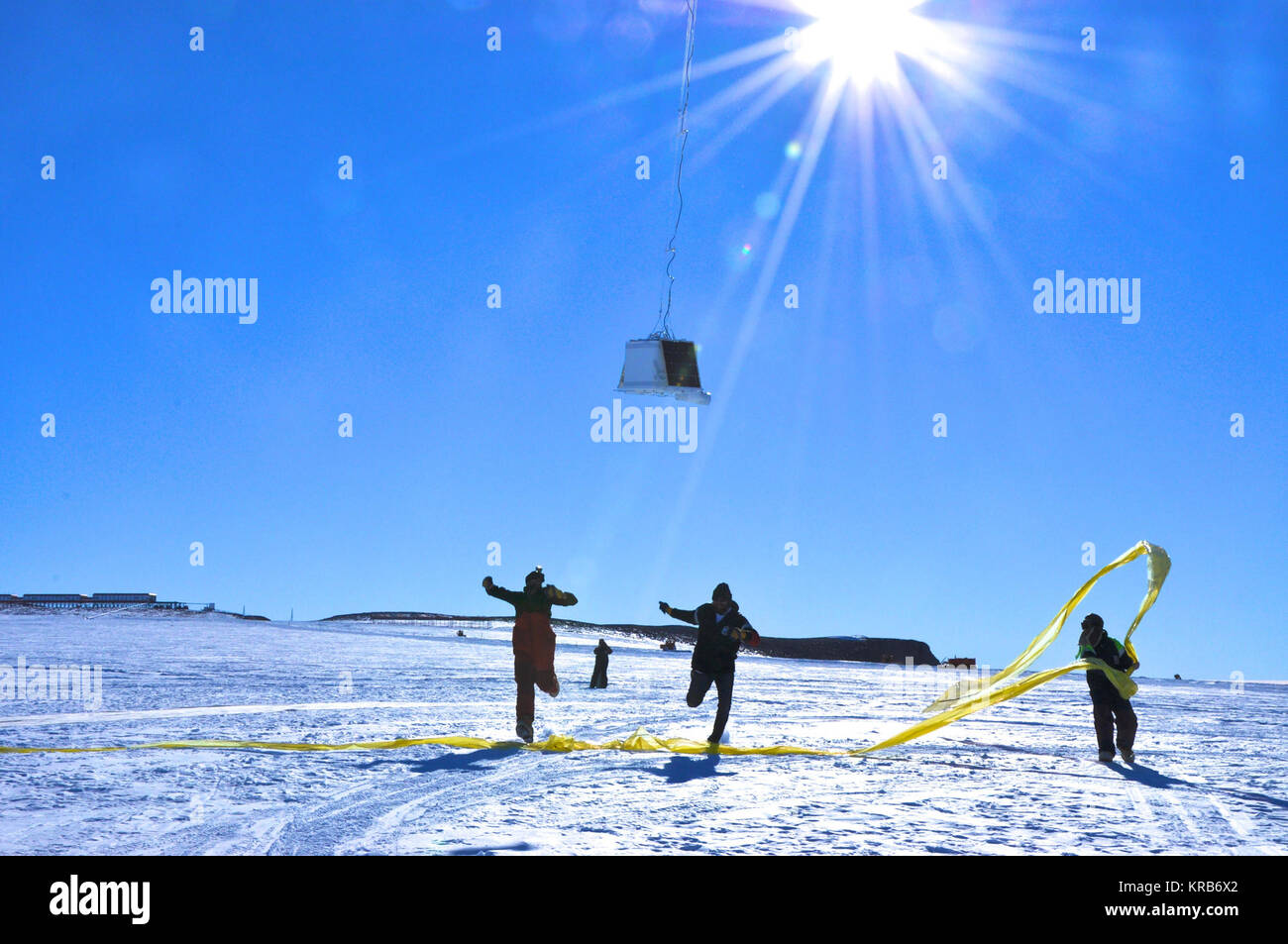 Weather balloon payload hi-res stock photography and images - Alamy