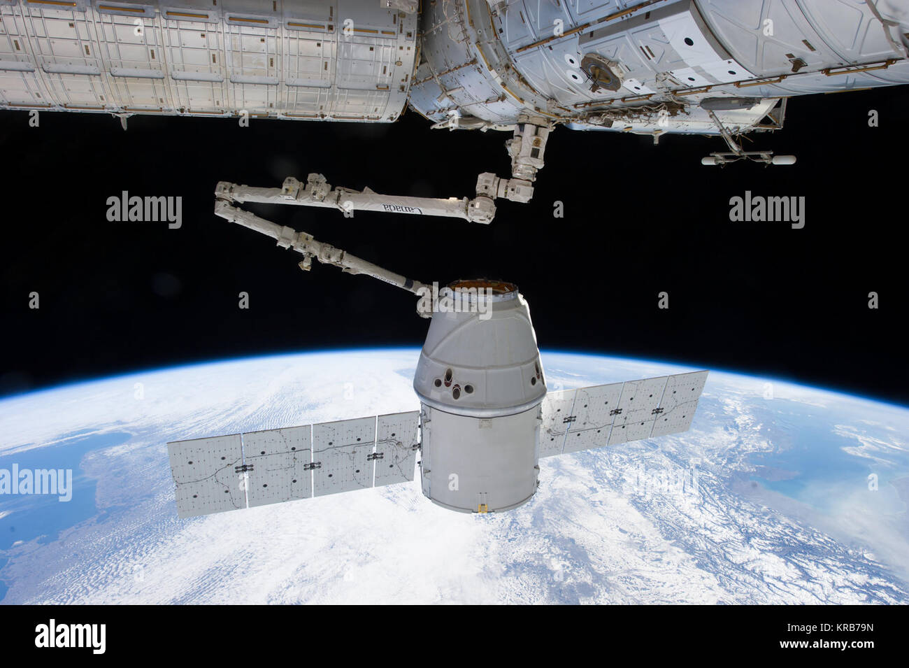 SpX CRS-2 berthing Stock Photo - Alamy