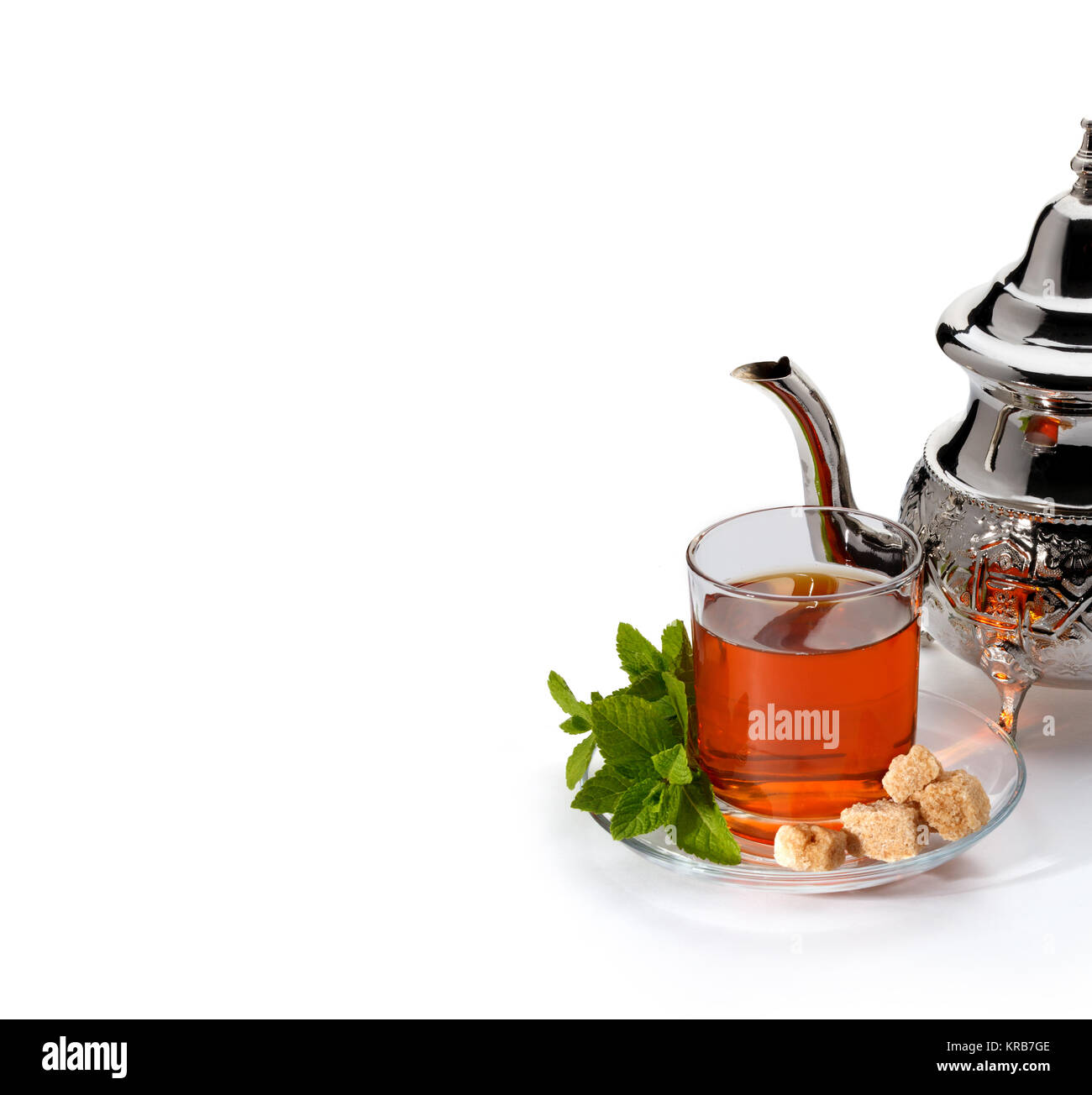 Traditional moroccan tea Stock Photo - Alamy