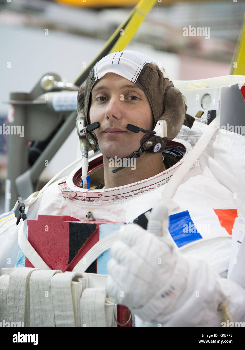 Date: 04-02-13 Location: SCTF, NBL pool topside Subject: ESA astronaut ...