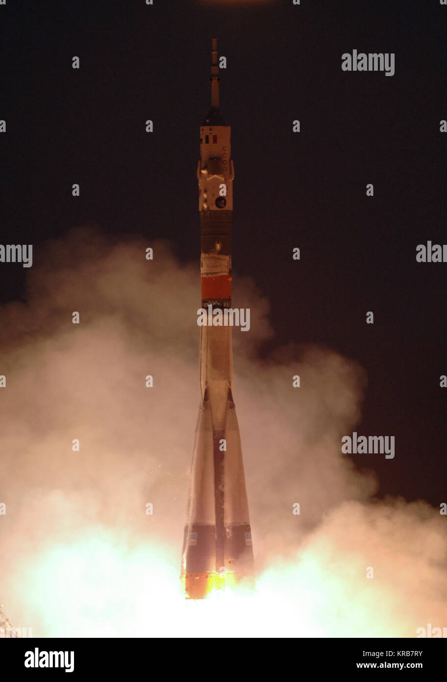 Expedition 10 commander hi-res stock photography and images - Alamy