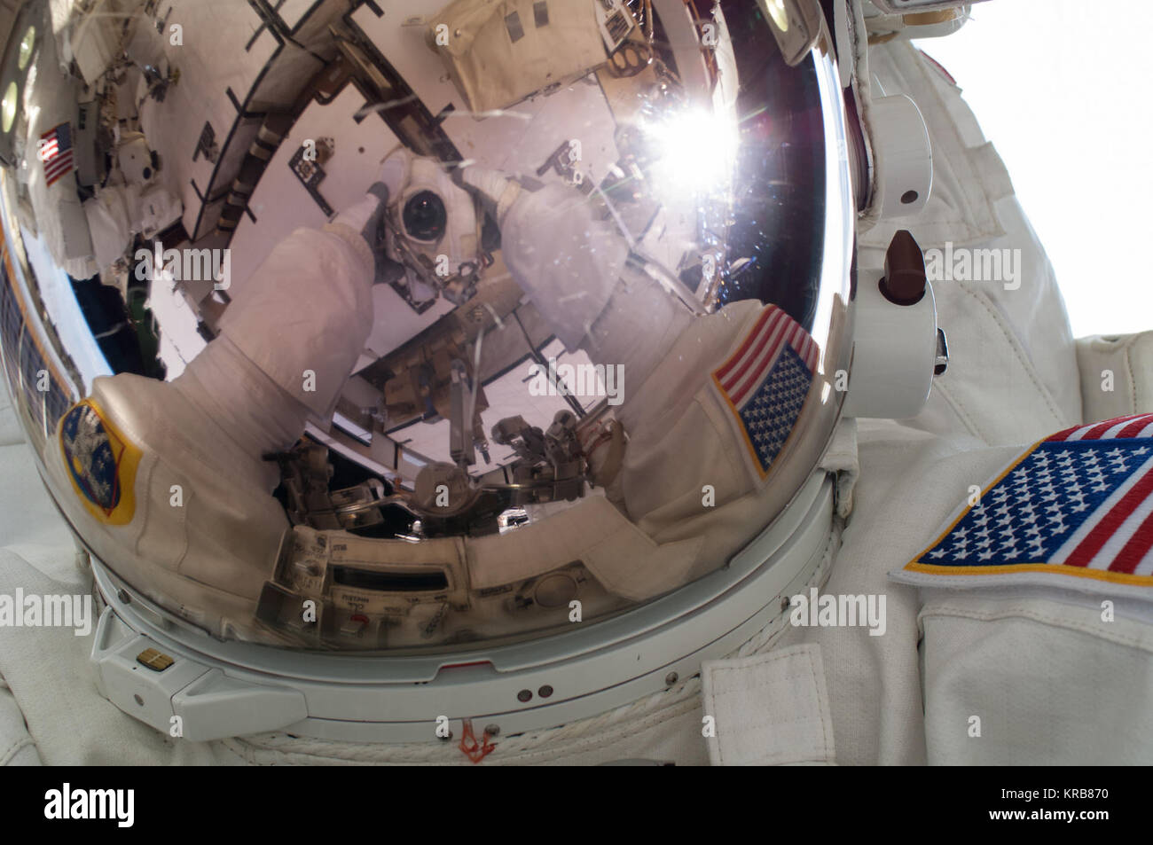 ISS-35 Contingency EVA 01 Chris Cassidy Stock Photo - Alamy