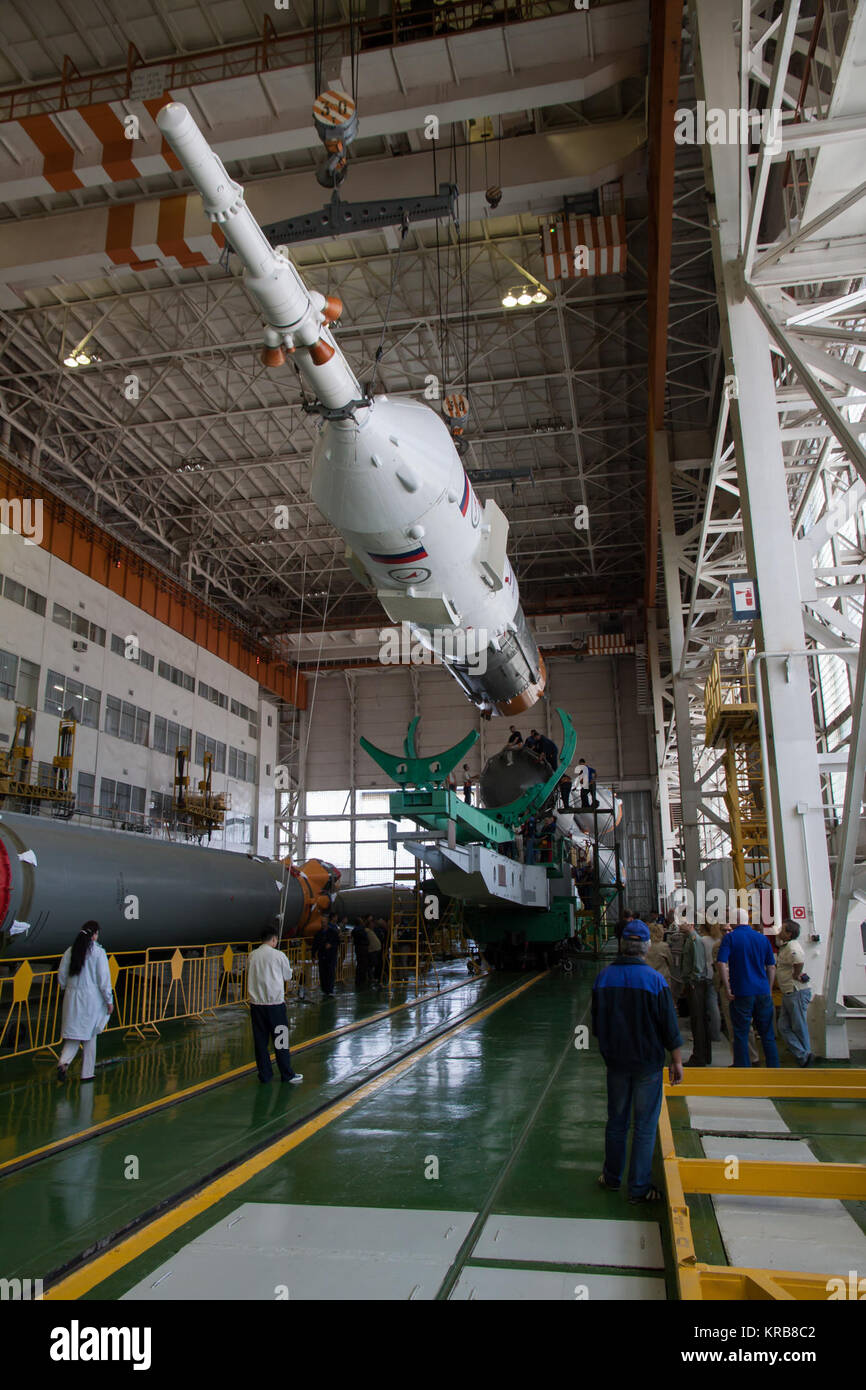 Space station assembly flight hi-res stock photography and images - Alamy