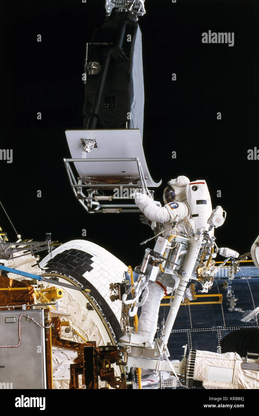 Mission sts 61 hi-res stock photography and images - Alamy