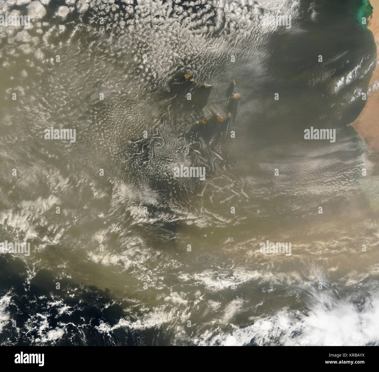 Plume of dust hi-res stock photography and images - Alamy