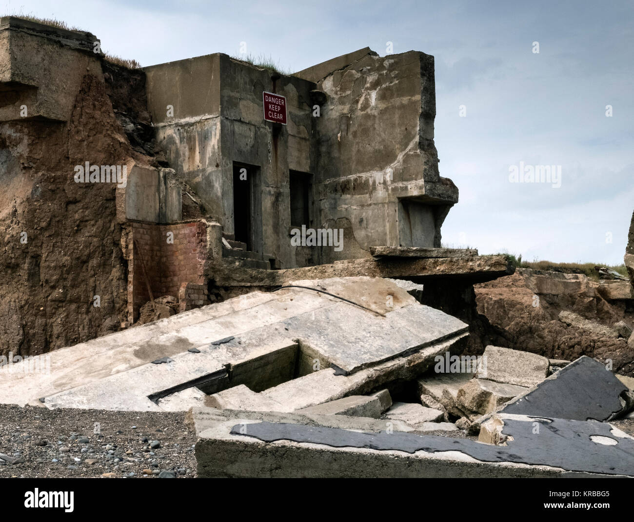 Humberside, WW2 Gun emplacements and military defence, derelict and ...