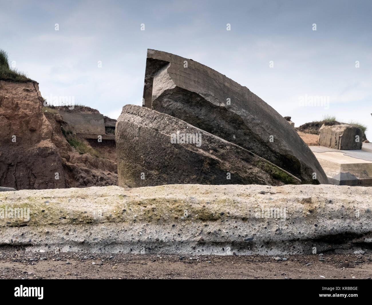 Humberside, WW2 Gun emplacements and military defence, derelict and ...
