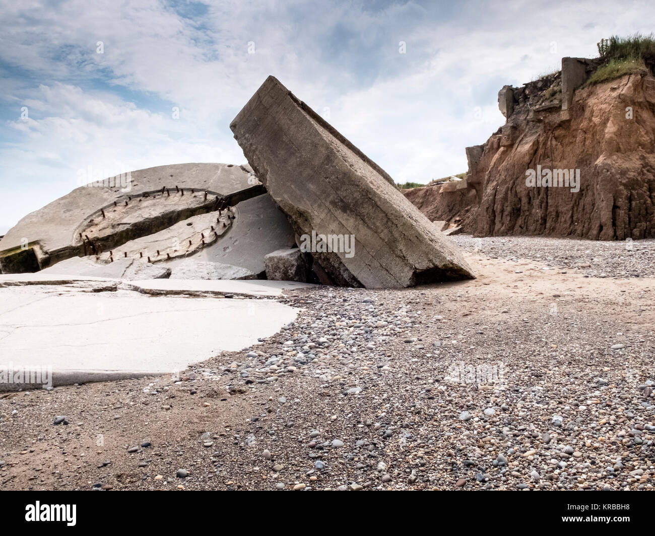 Ww2 gun emplacements hi-res stock photography and images - Alamy
