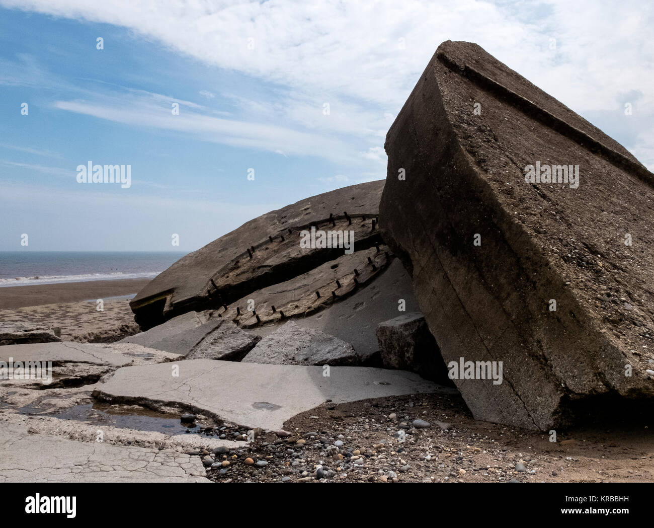 Humberside, WW2 Gun emplacements and military defence, derelict and ...