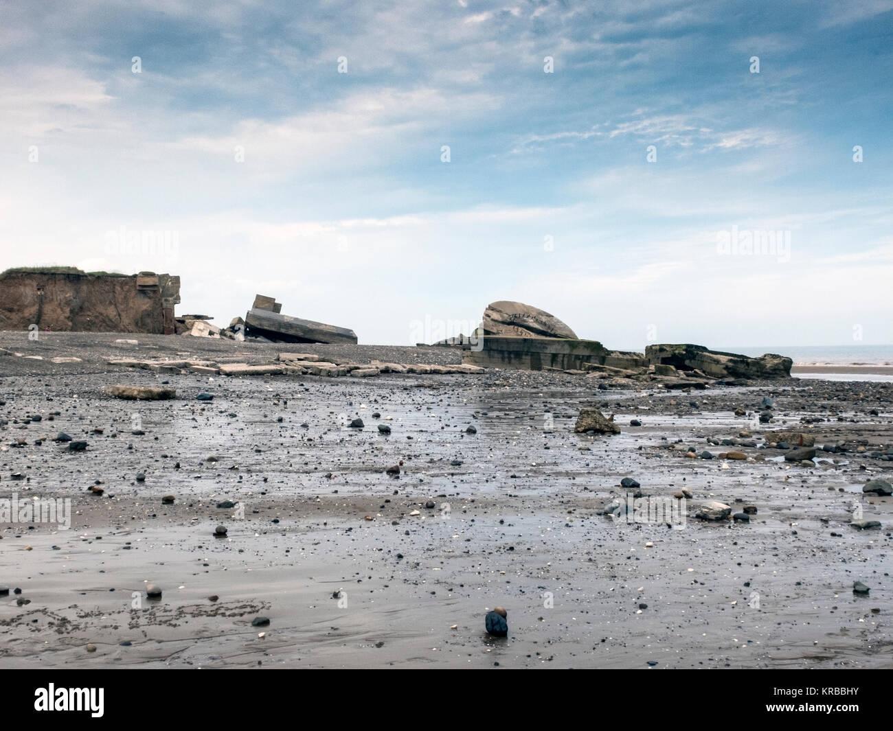 Humberside, WW2 Gun emplacements and military defence, derelict and ...