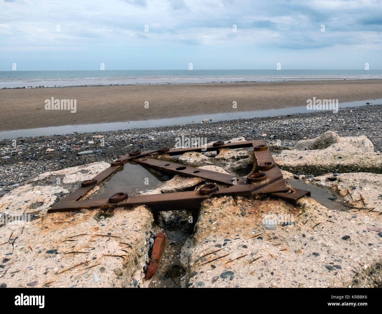 Humberside, WW2 Gun emplacements and military defence, derelict and ...