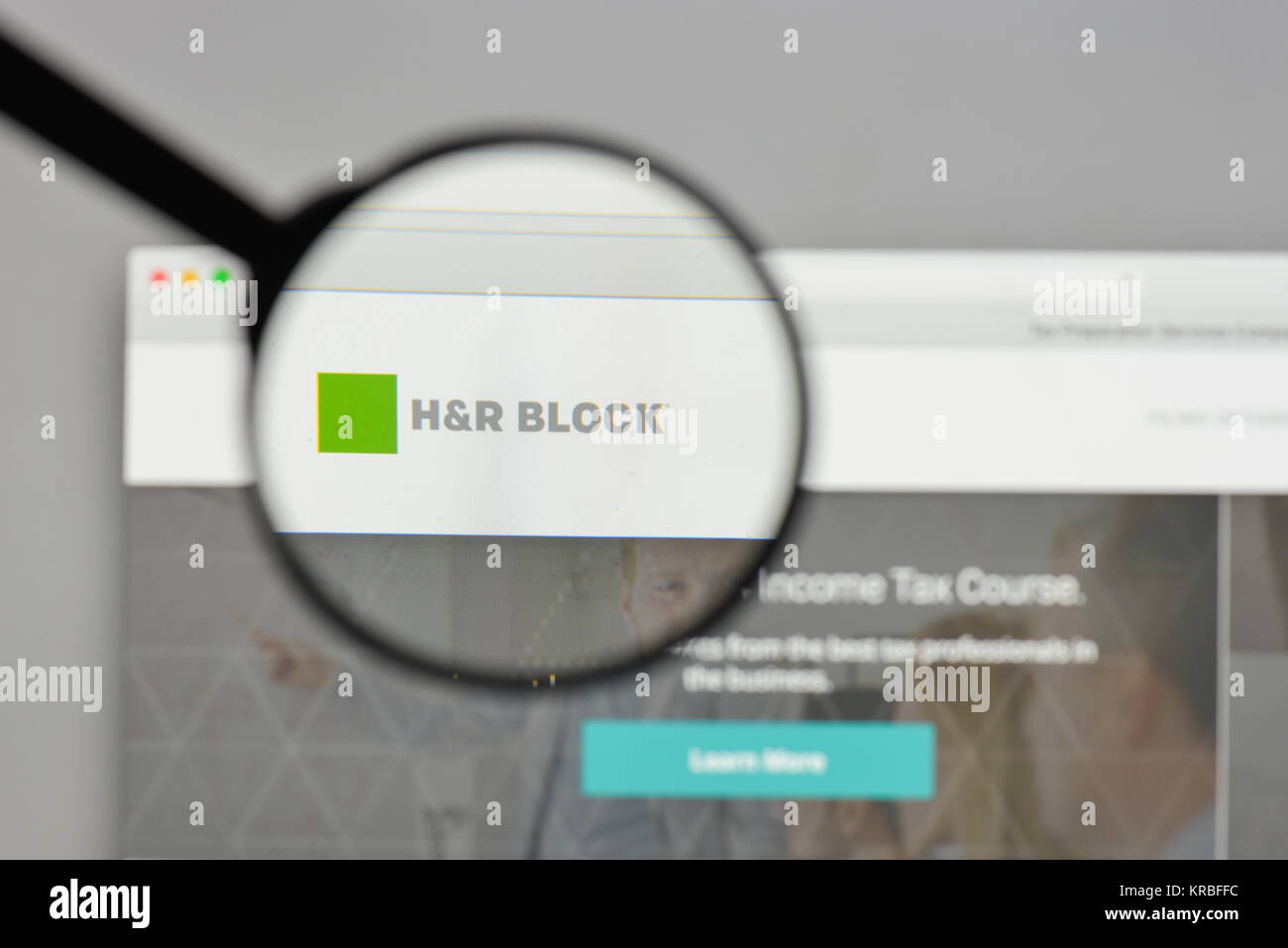 H&r block hi-res stock photography and images - Alamy