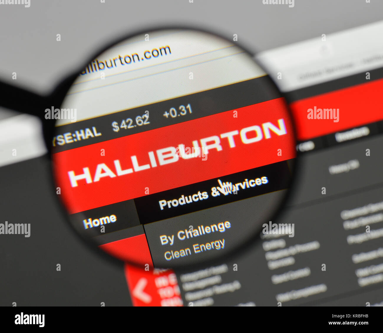 Halliburton logo hi-res stock photography and images - Alamy