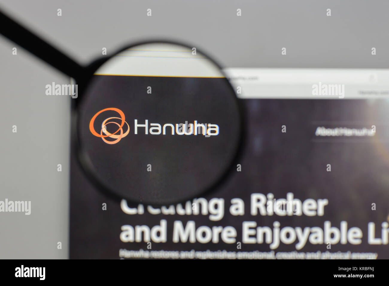 Hanwha logo hi-res stock photography and images - Alamy