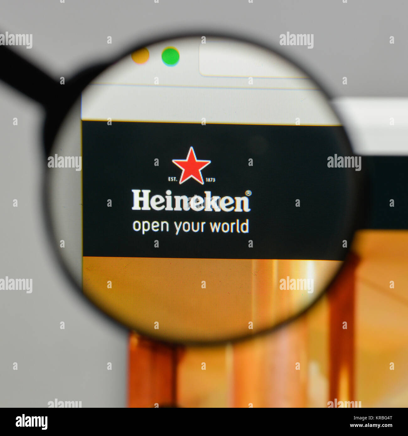 Heineken logo hi-res stock photography and images - Alamy