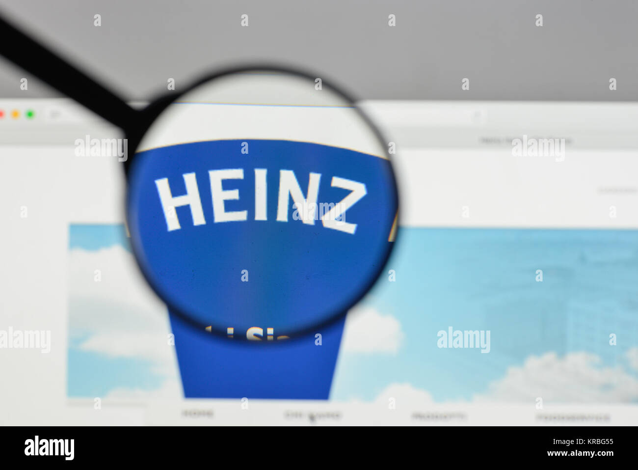 Milan, Italy - August 10, 2017: Heinz logo on the website homepage ...