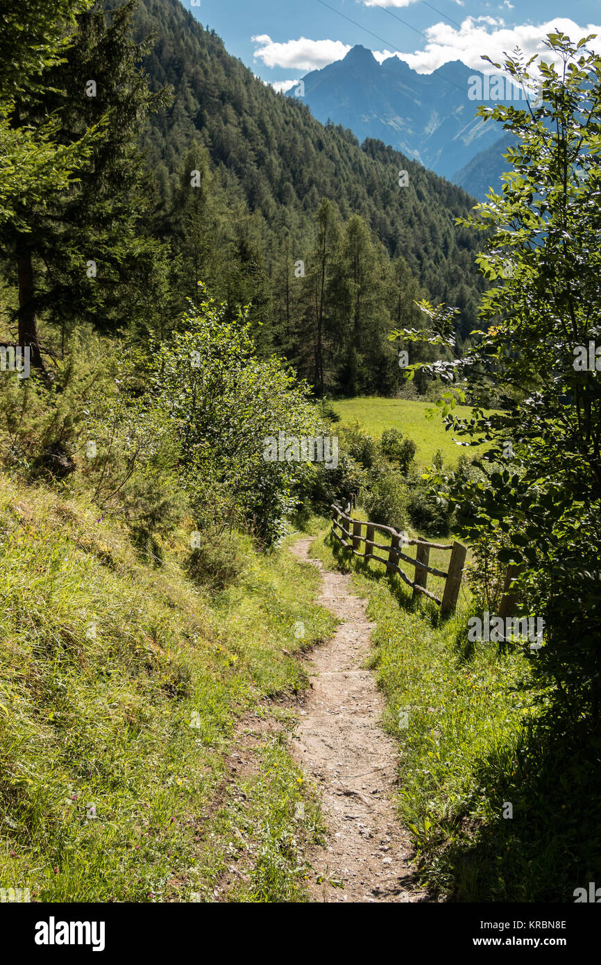 Lonely path hi-res stock photography and images - Alamy