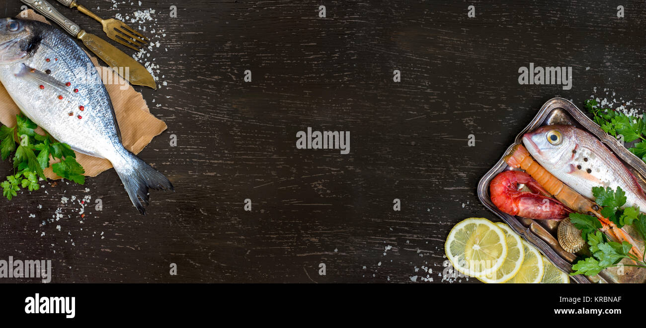 Fresh fish and seafood Stock Photo - Alamy