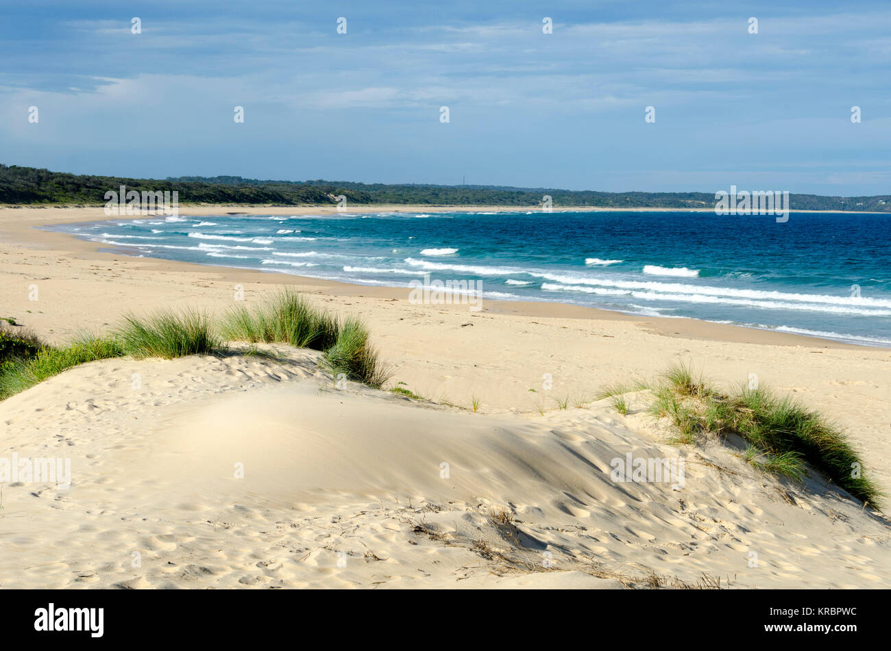 Empty beach australia hi-res stock photography and images - Alamy