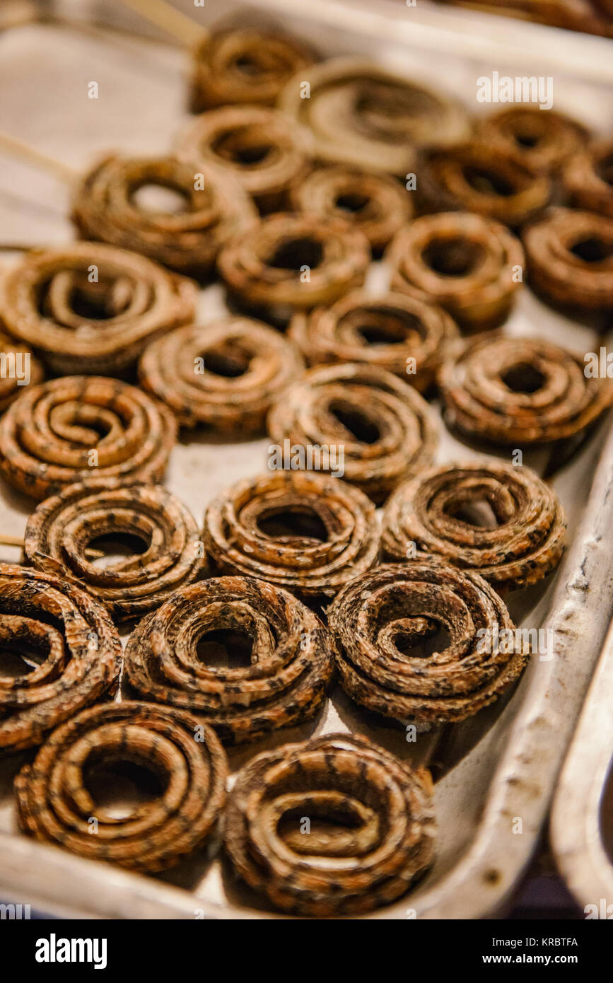 China snake food hi-res stock photography and images - Alamy
