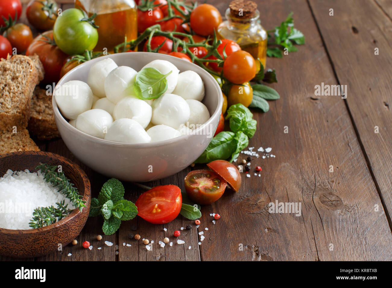Italian food ingredients Stock Photo - Alamy