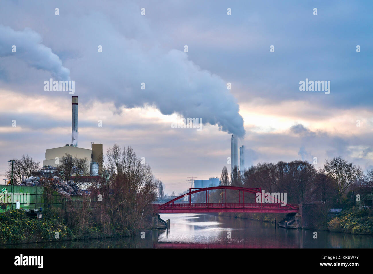 Factory waste pollution river hi-res stock photography and images - Alamy