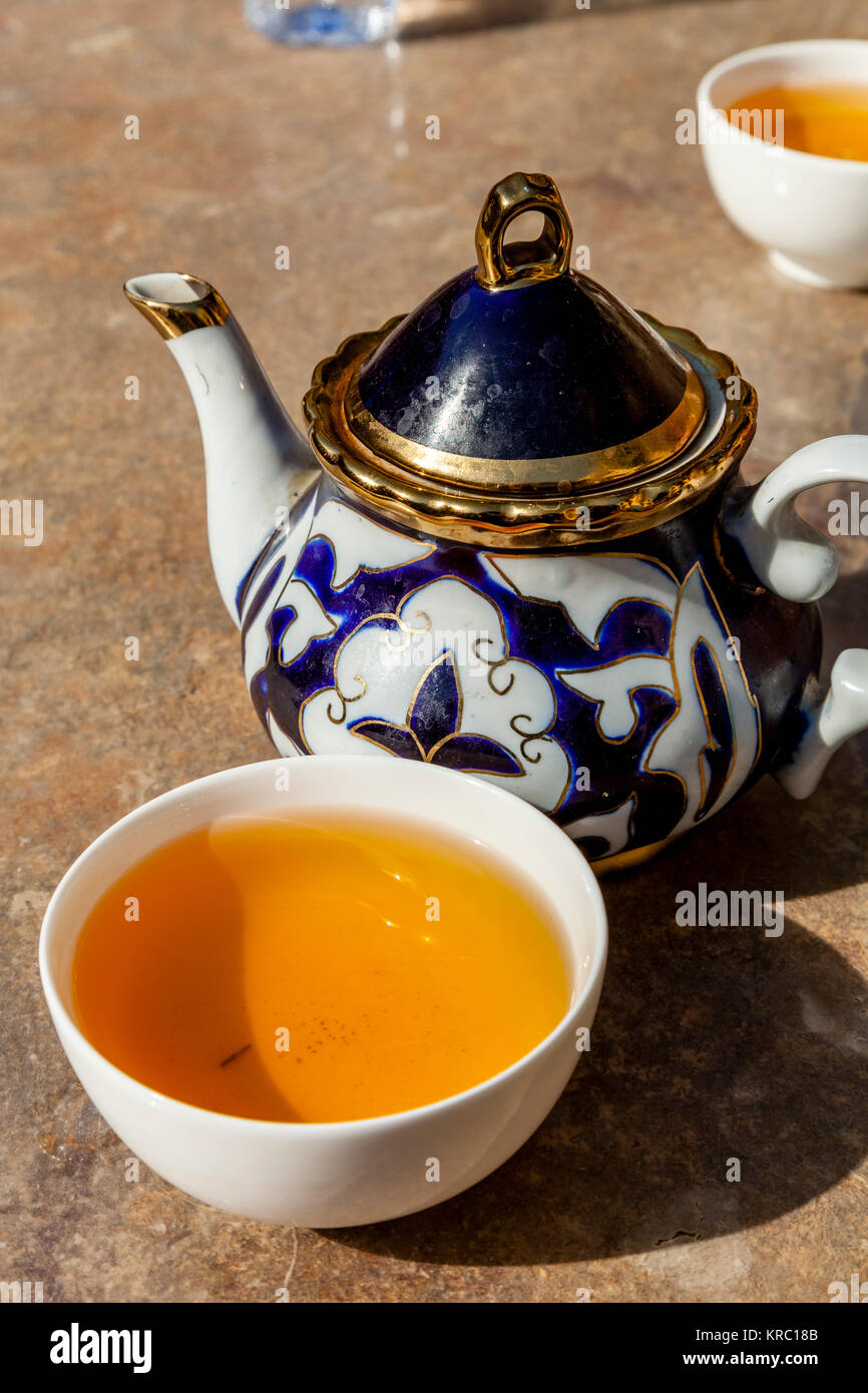Traditional Uzbek Green Tea, Bukhara, Uzbekistan Stock Photo - Alamy